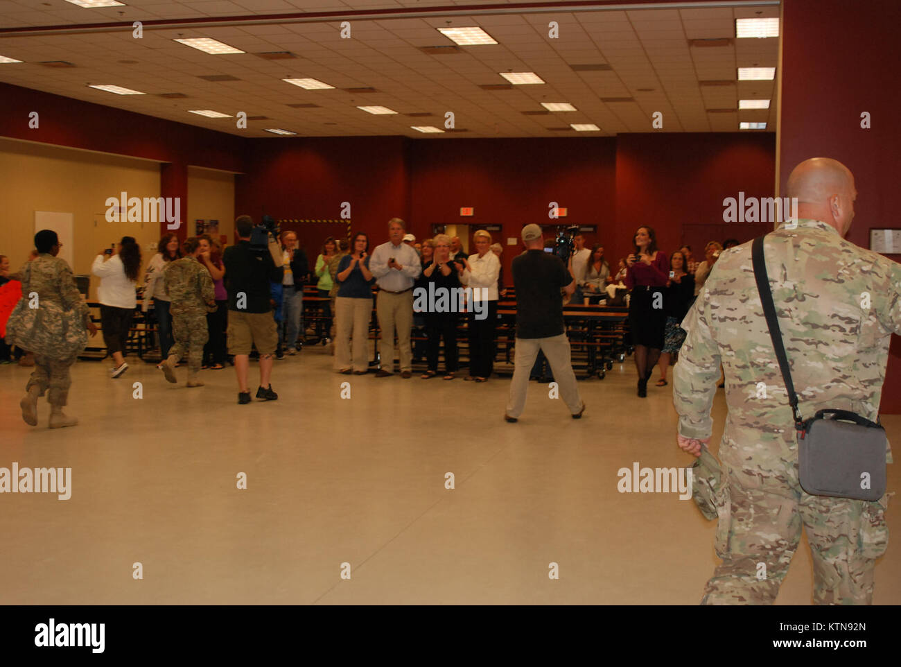 GLENVILLE—Families of the New York Army National Guard’s E Company ...