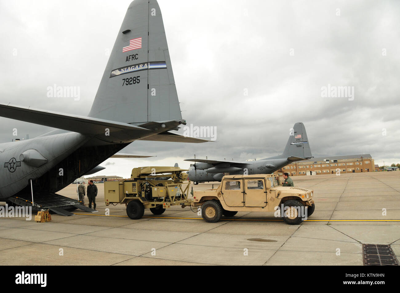 An tsc 185 hi-res stock photography and images - Alamy