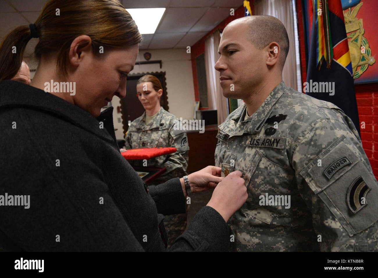 Presentation of US military award Stock Photo - Alamy