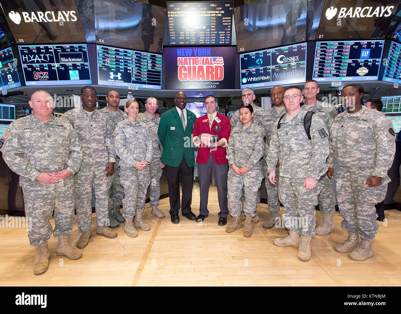 Ringing bell new york stock exchange hi-res stock photography and ...