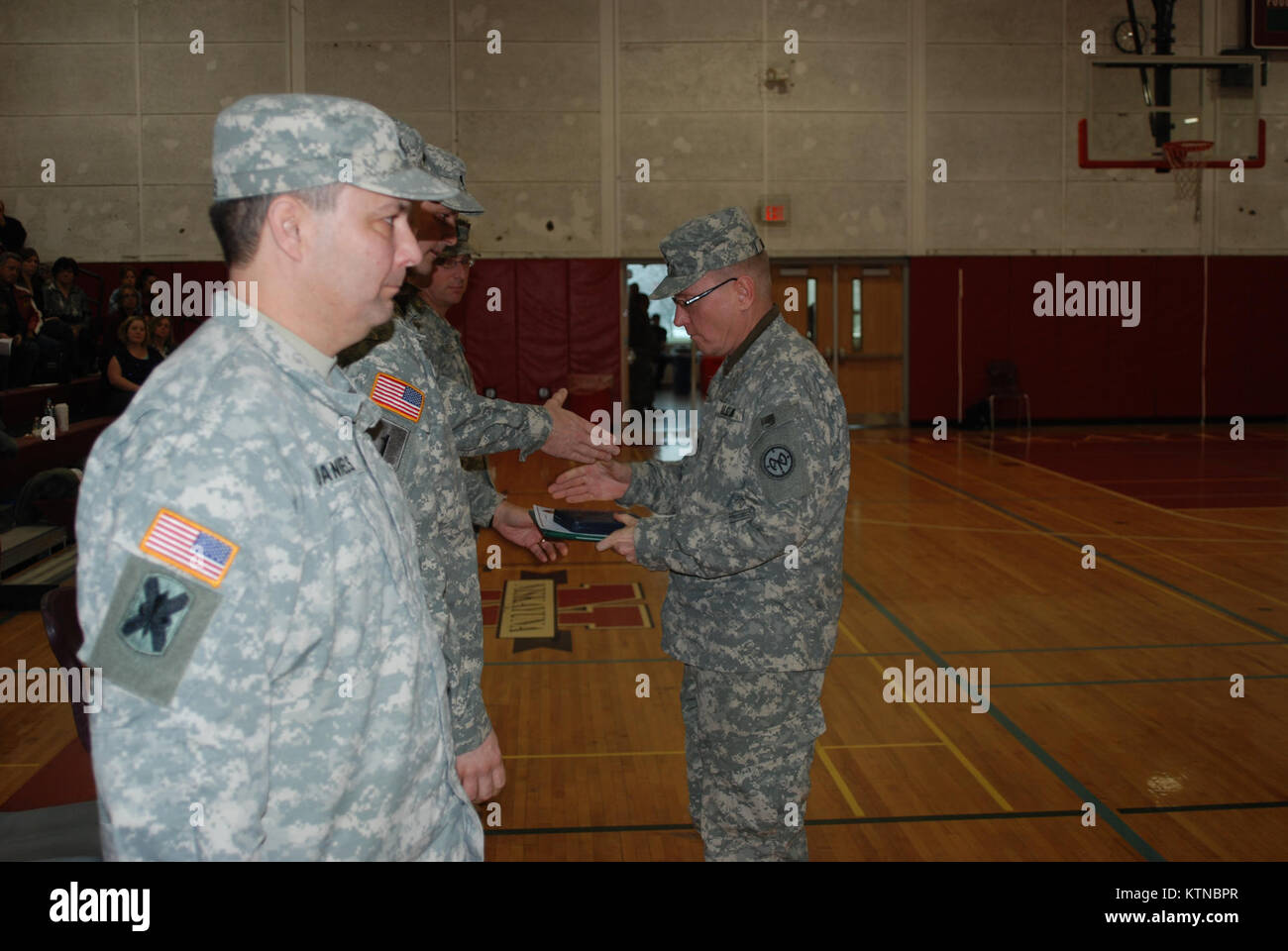 Niskayuna- Soldiers of E Company 427th Brigade Support Command receive ...