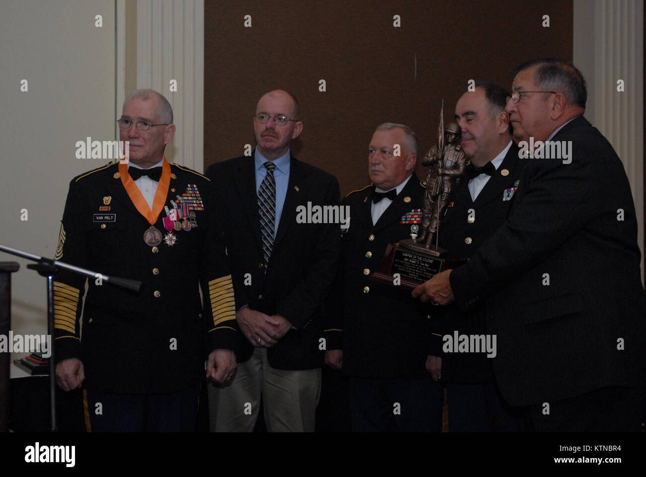 Presentation of US military award Stock Photo - Alamy