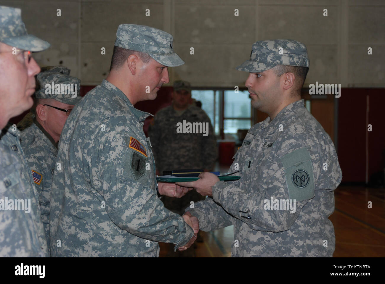 Niskayuna- Soldiers of E Company 427th Brigade Support Command receive ...