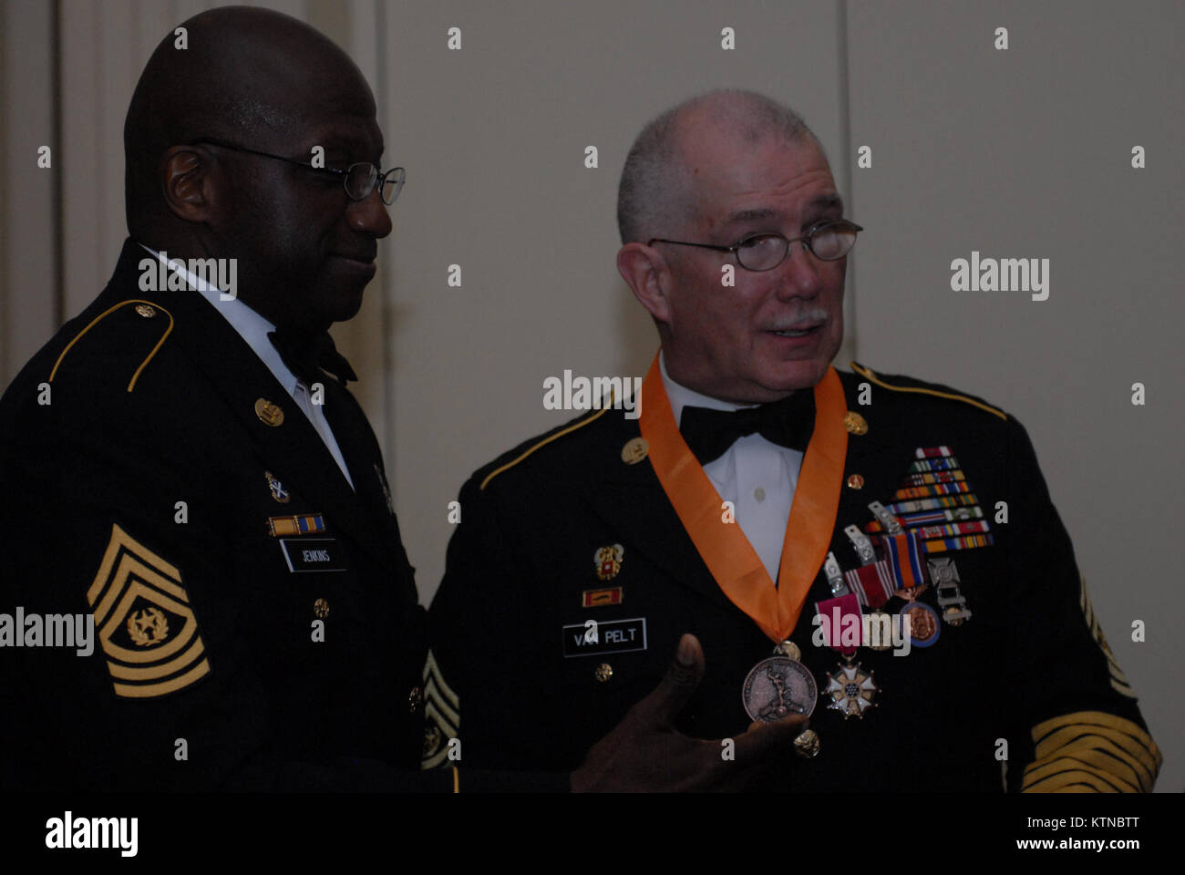 Presentation of US military award Stock Photo - Alamy