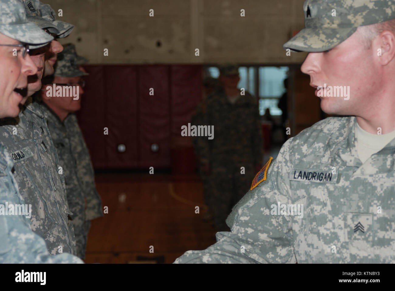 Niskayuna- Soldiers of E Company 427th Brigade Support Command receive ...