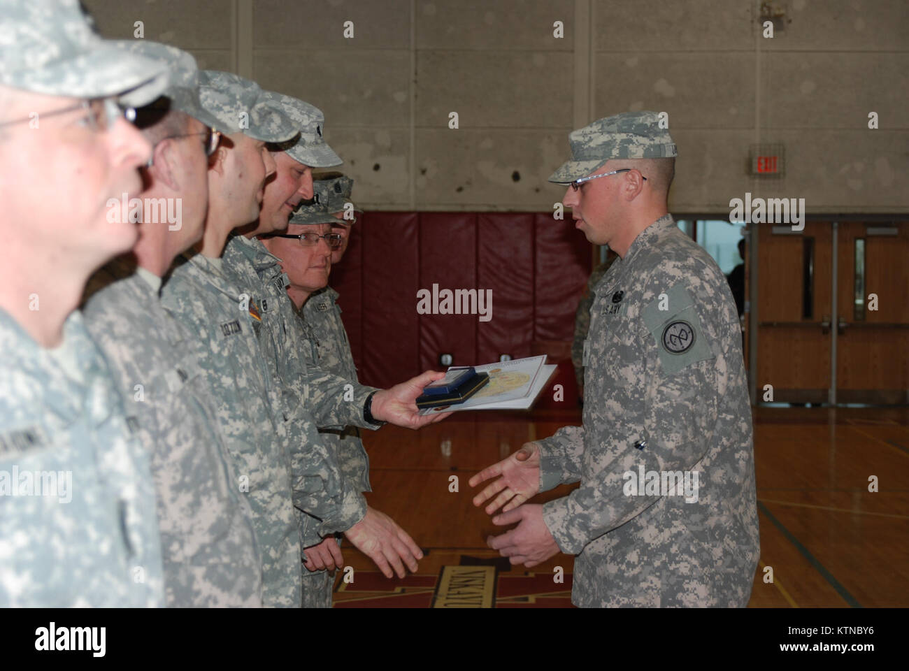 Niskayuna- Soldiers of E Company 427th Brigade Support Command receive ...