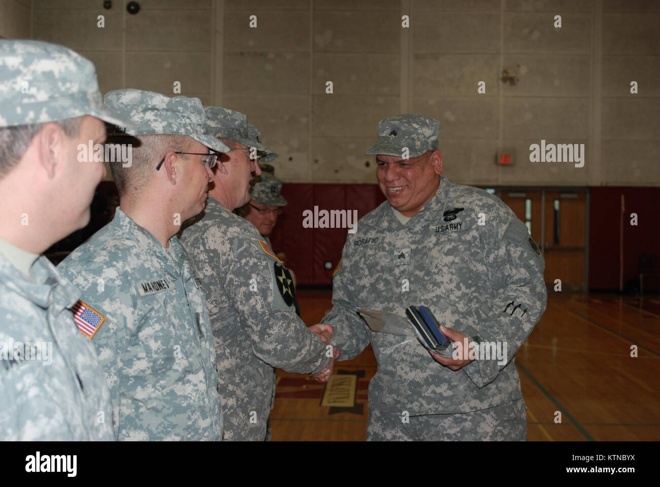 Niskayuna- Soldiers of E Company 427th Brigade Support Command receive ...