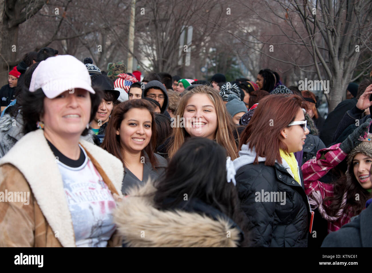 WASHINGTON, D.C. — –Crowds of peoplehead to the U.S. Capitol Buiding ...