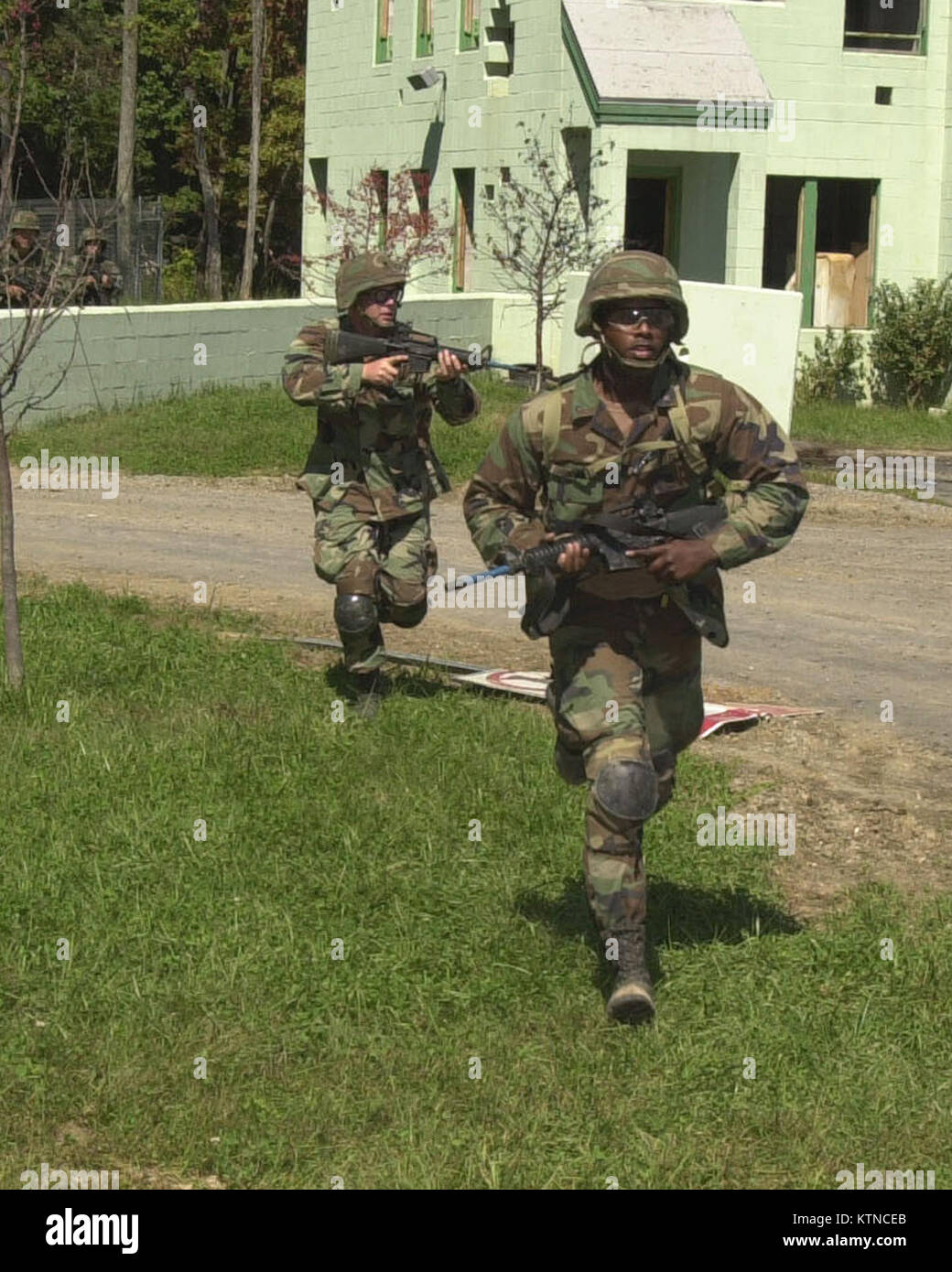 FORT KNOX, KY-- Soldiers from the 1st Battalion 69th Infantry and 1st ...