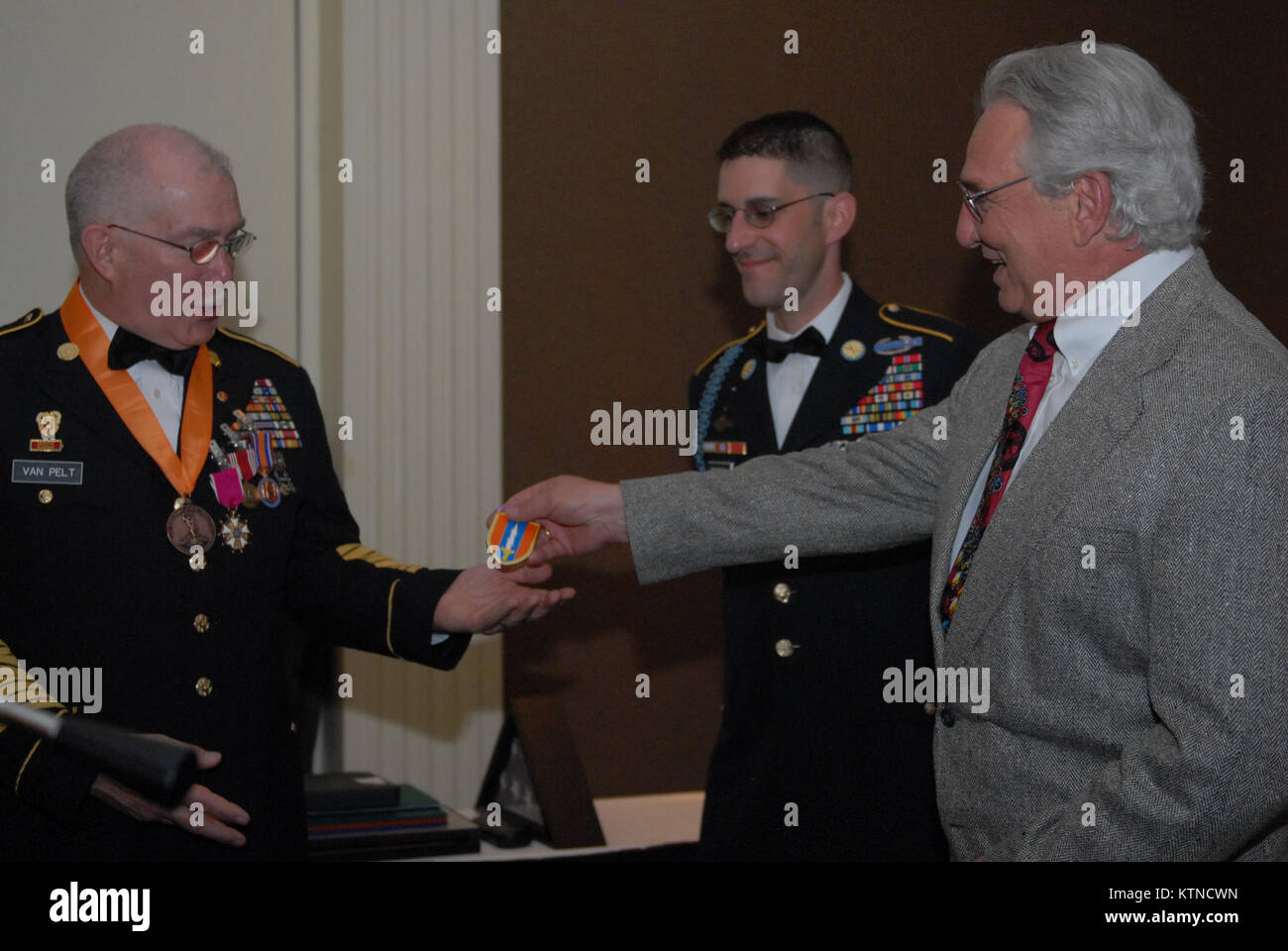 US military awards presentation Stock Photo - Alamy