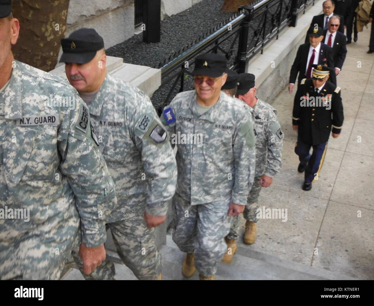 MANHATTAN--Soldiers from the New York Army National Guard's 53rd Army ...