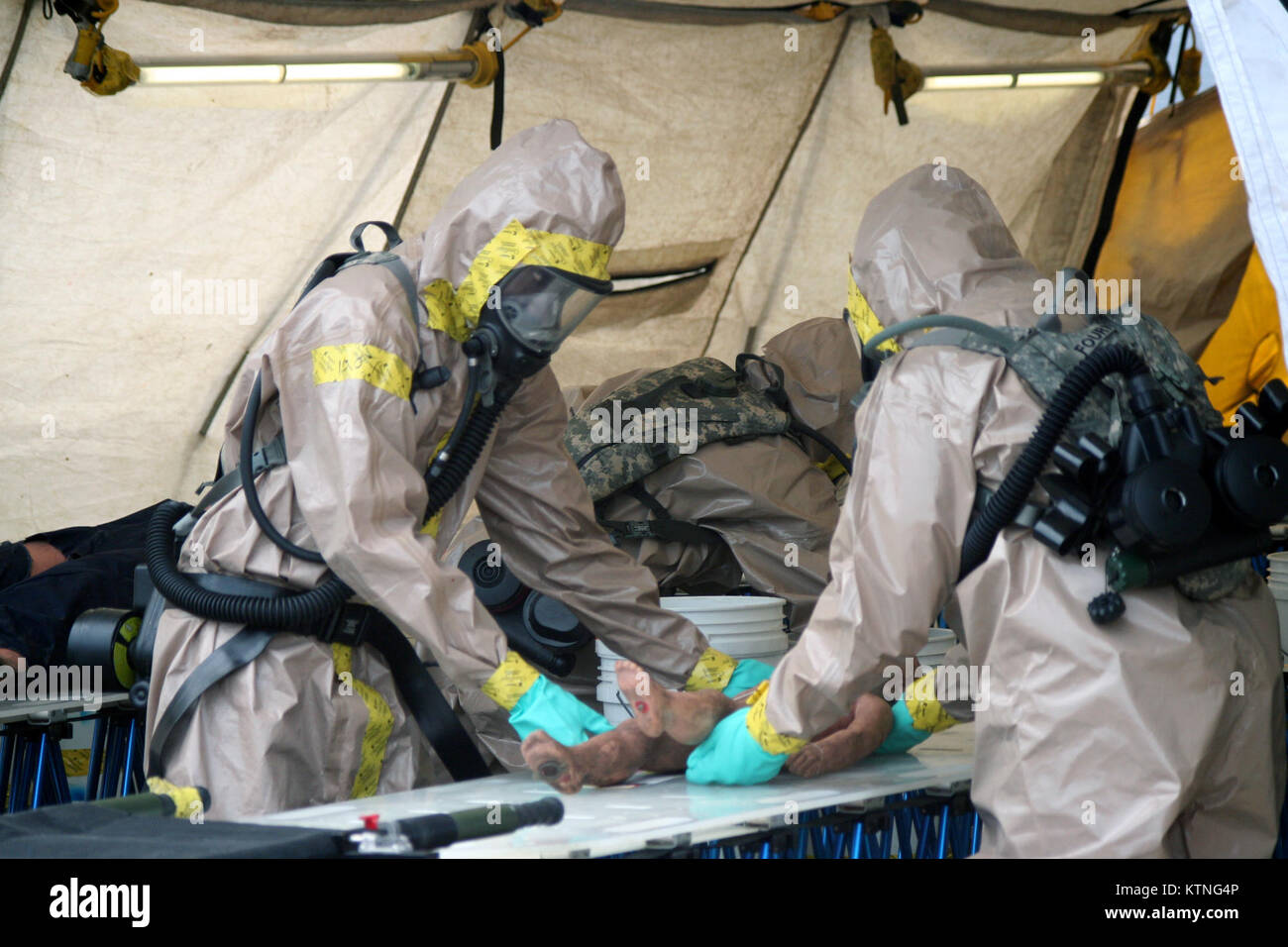 VALHALLA, N.Y.- New York Army National Guard Soldiers from the ...