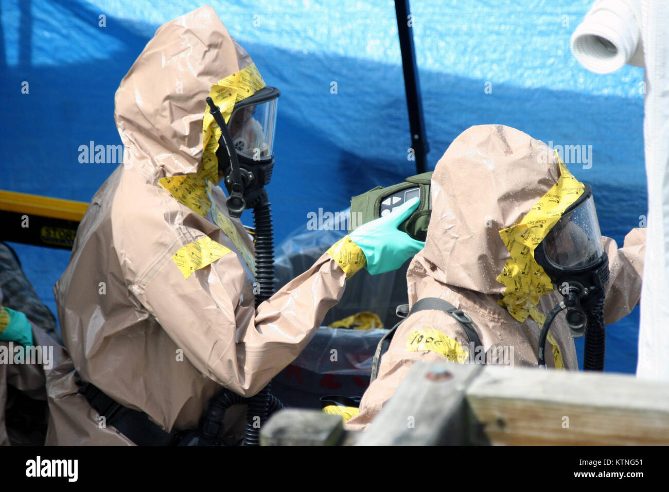 Decontamination incident response team hi-res stock photography and ...
