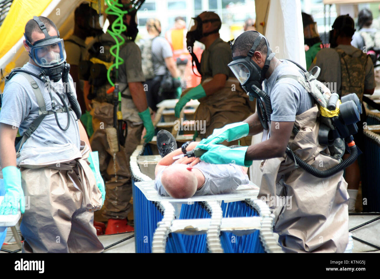 VALHALLA, N.Y.- New York Army National Guard Soldiers from the ...