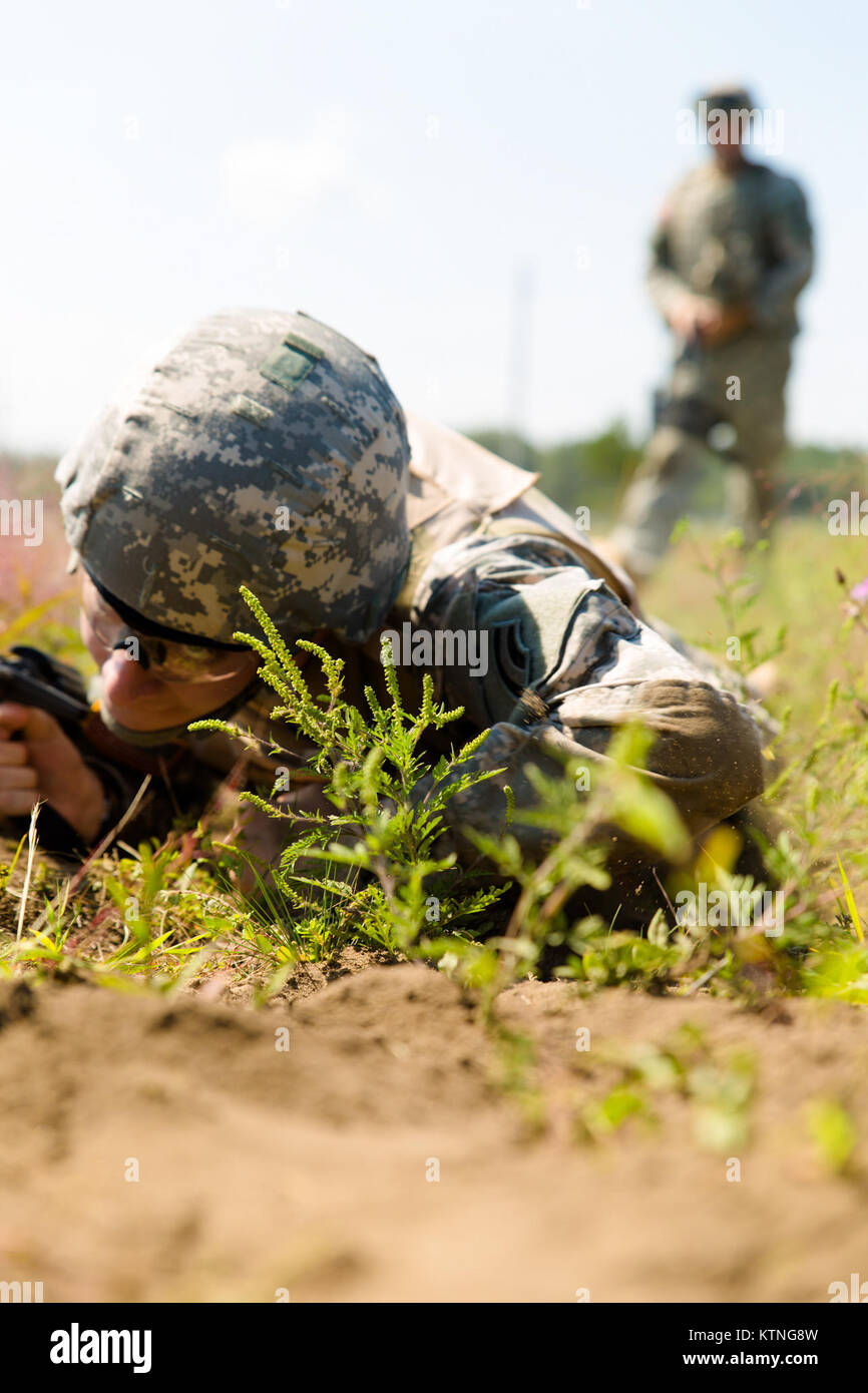 The 42nd Combat Aviation Brigade conducts hand grenade lane training ...