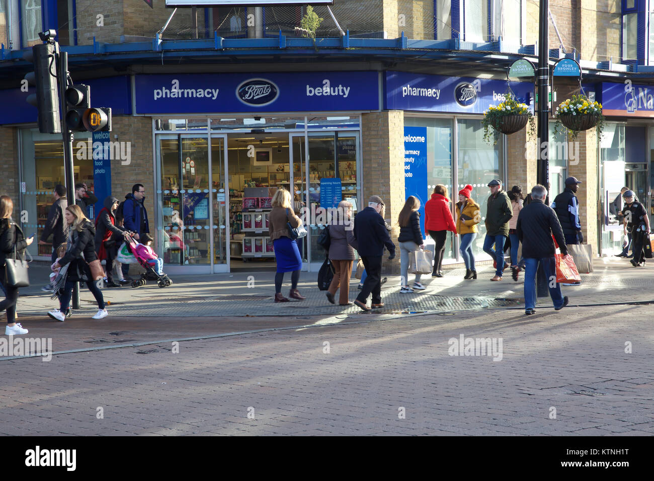 The glades shopping centre hi-res stock photography and images - Alamy