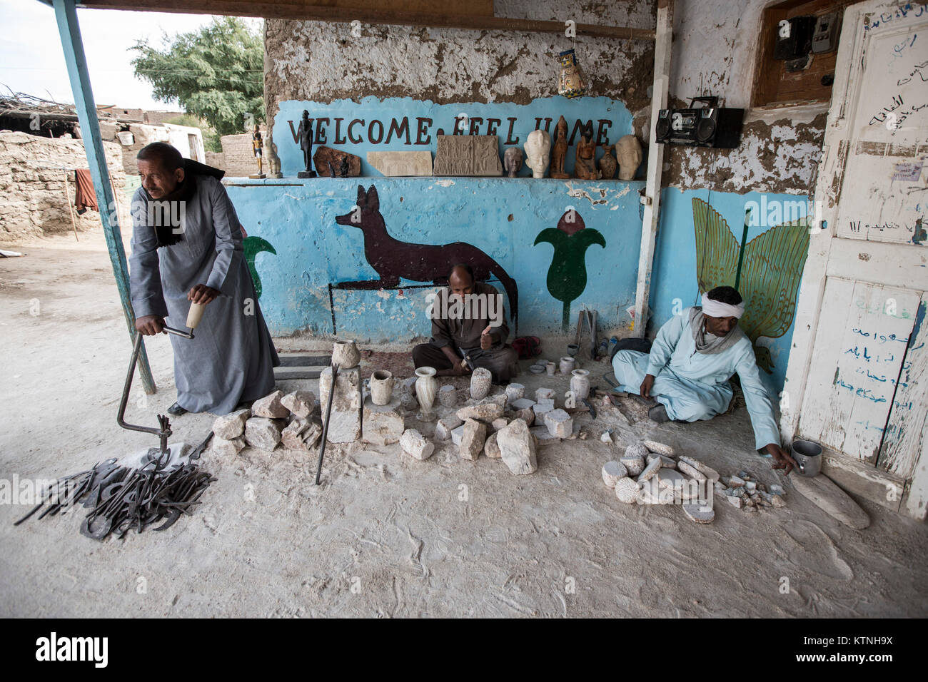 Alabaster factory luxor egypt hi-res stock photography and images - Alamy