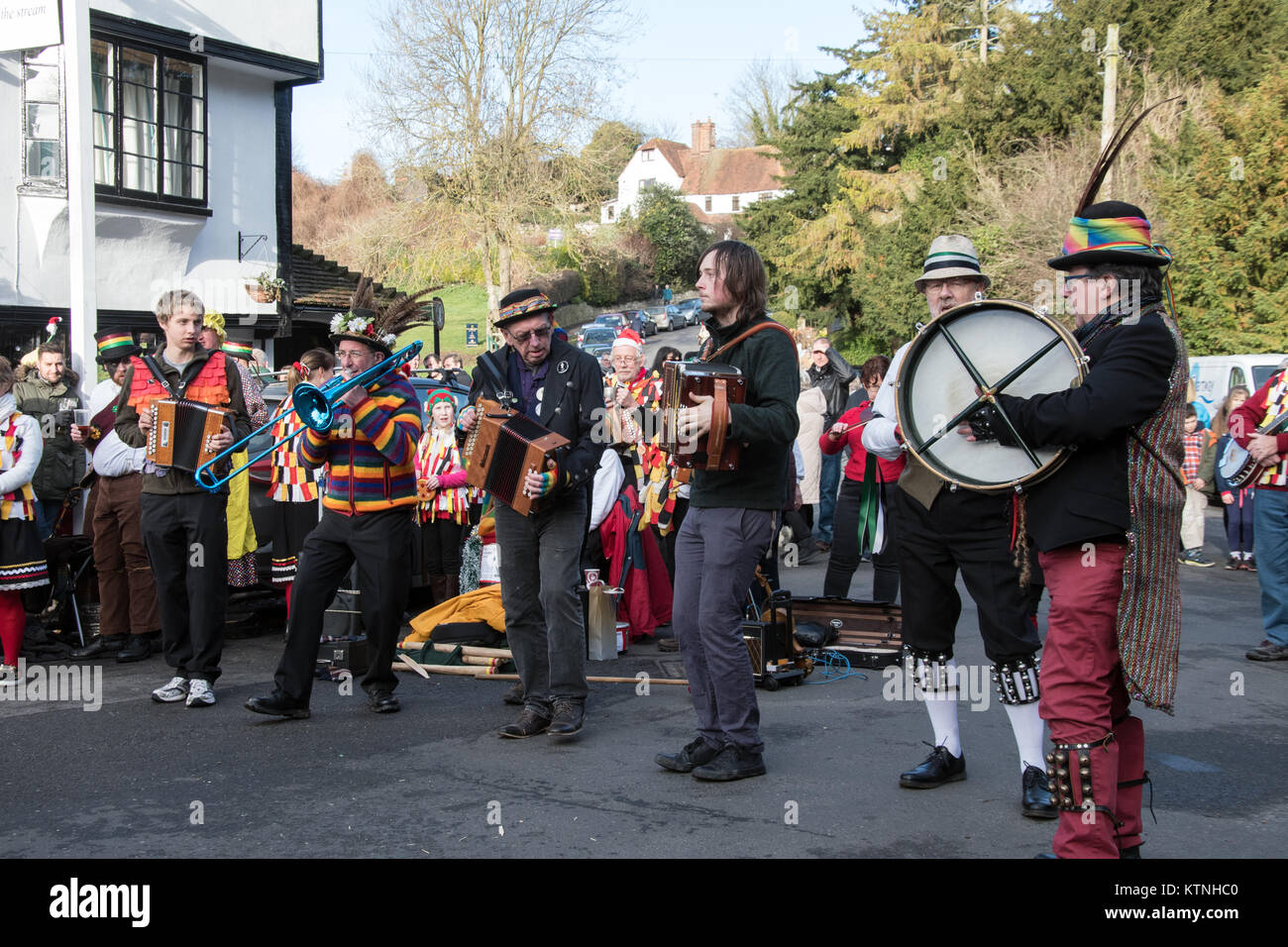 Loose Village, Maidstone, Kent, UK. 26th Dec, 2017. Musicians perform ...