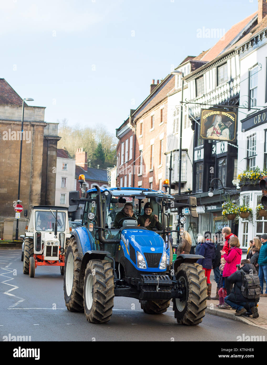 Christmas tractor run hi-res stock photography and images - Alamy