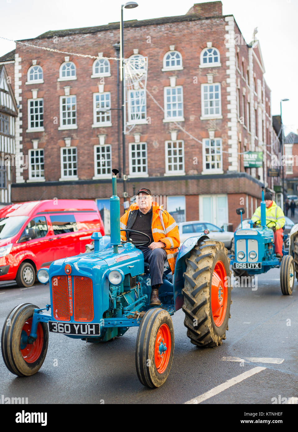 Christmas tractor run hi-res stock photography and images - Alamy
