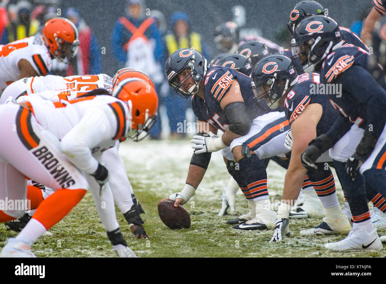 Chicago, Illinois, USA. 24th Dec, 2017. - Bears #55 Hroniss Grasu ...