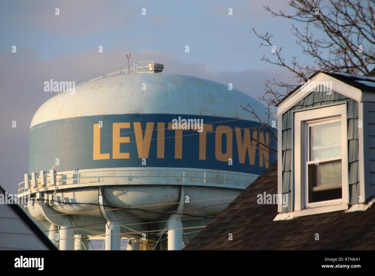 Levittown new york hi-res stock photography and images - Alamy