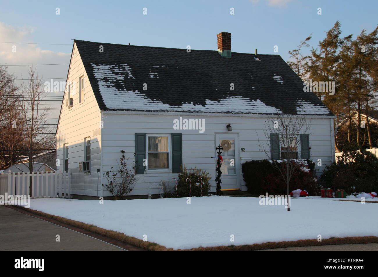 Levittown, USA. 10th Dec, 2017. A small residential house pictured in a ...