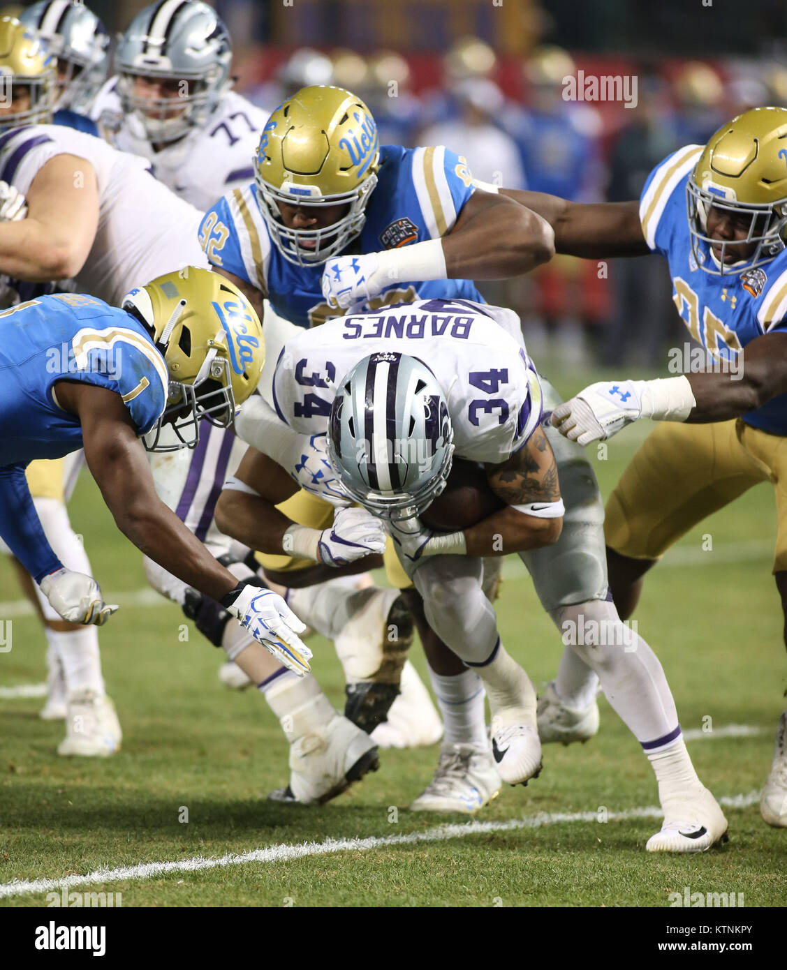 Phoenix, AZ, USA. 26th Dec, 2017. NCAA Football Cactus 2017: Alex ...