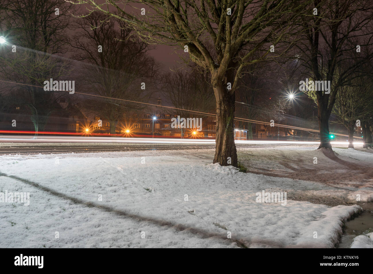 Bristol, United Kingdom, 27 December 2017. Bristol commuters awake to ...