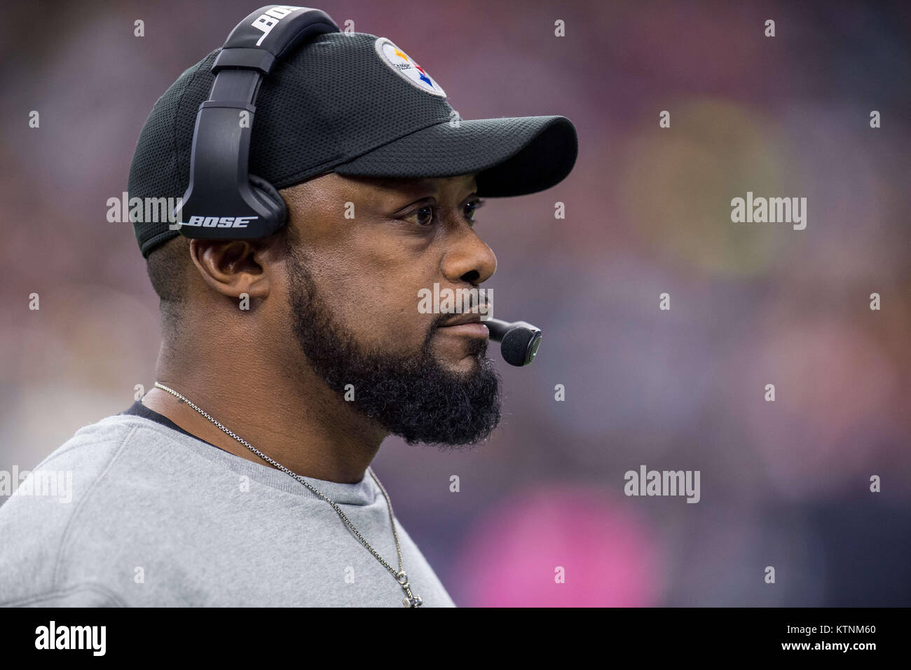 Houston, TX, USA. 25th Dec, 2017. Pittsburgh Steelers head coach Mike ...