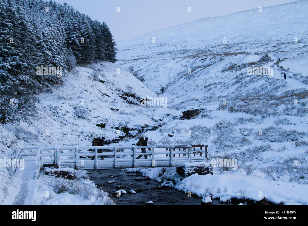 Brecon Beacons, South Wales, UK. 27 December 2017. UK weather: Snow ...