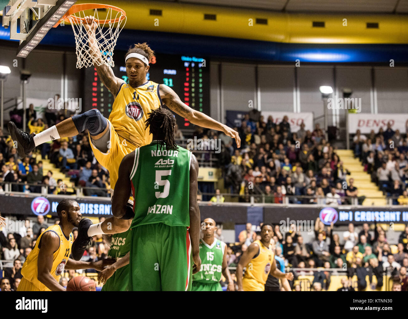 Turin, Italy. 26th Dec, 2017. Deron Washington (Fiat Torino Auxilium ...