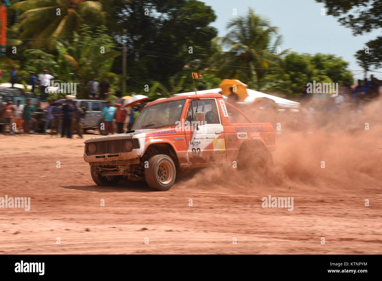 Jeep racing, Sri Lanka. Colombo Super-cross 2017 Stock Photo - Alamy