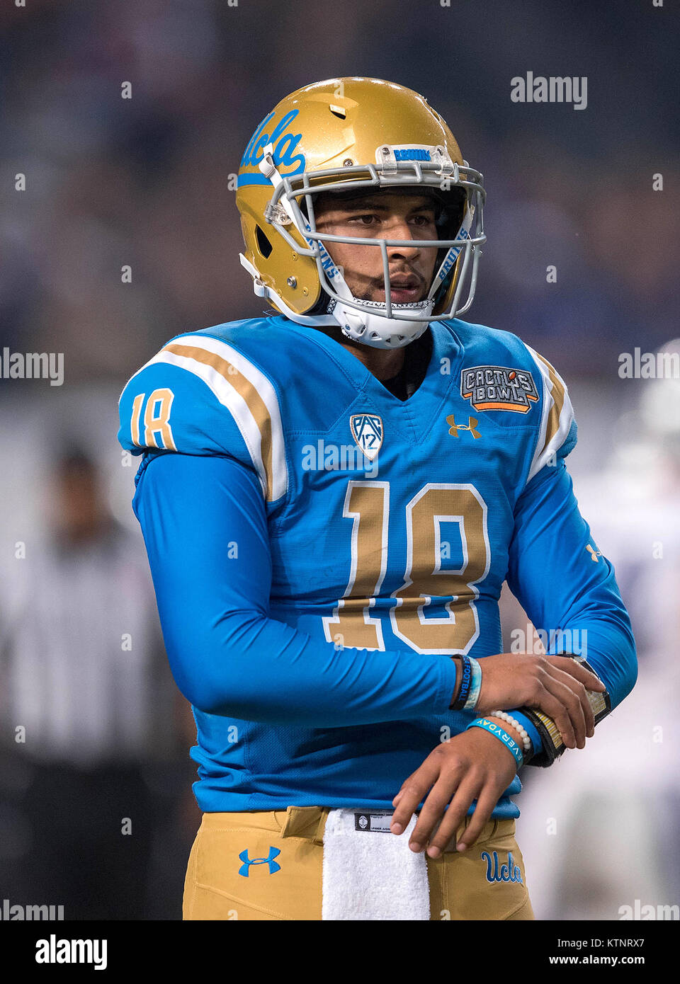 Phoenix, AZ, USA. 26th Dec, 2017. UCLA quarterback (14) Devon Modster ...