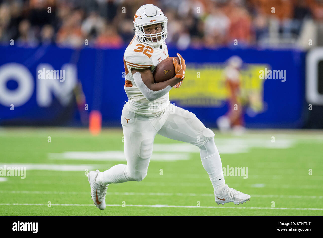 Houston, TX, USA. 27th Dec, 2017. Texas Longhorns running back Daniel ...