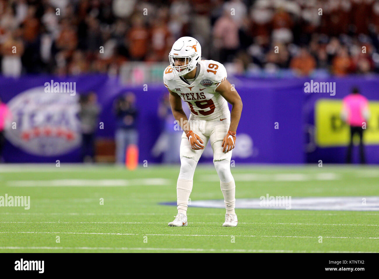 Brandon jones longhorns hi-res stock photography and images - Alamy