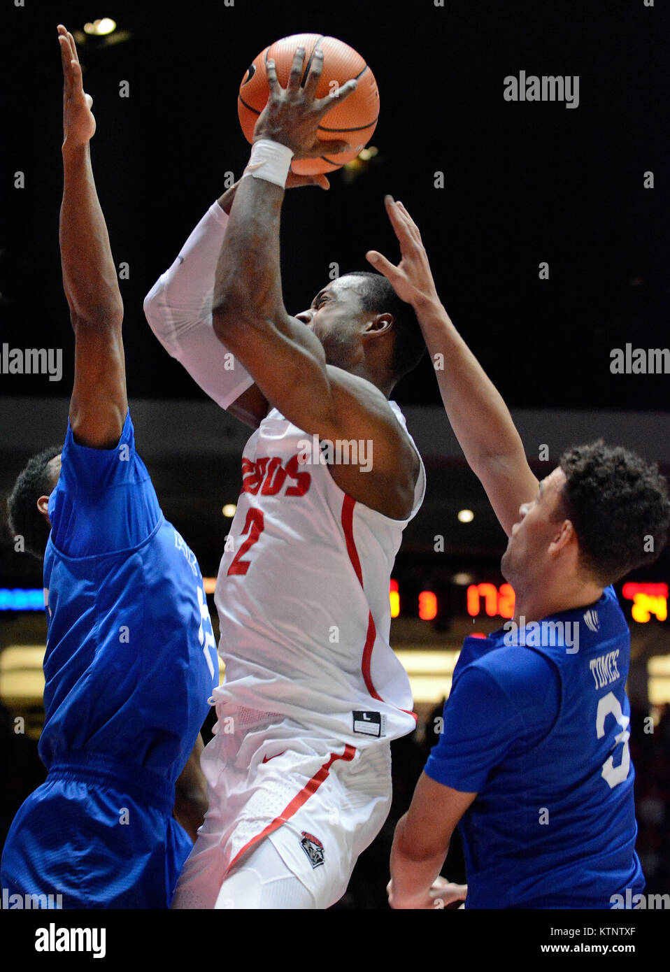 Albuquerque, NM, USA. 27th Dec, 2017. UNM's #2 Sam Logwood takes the ...