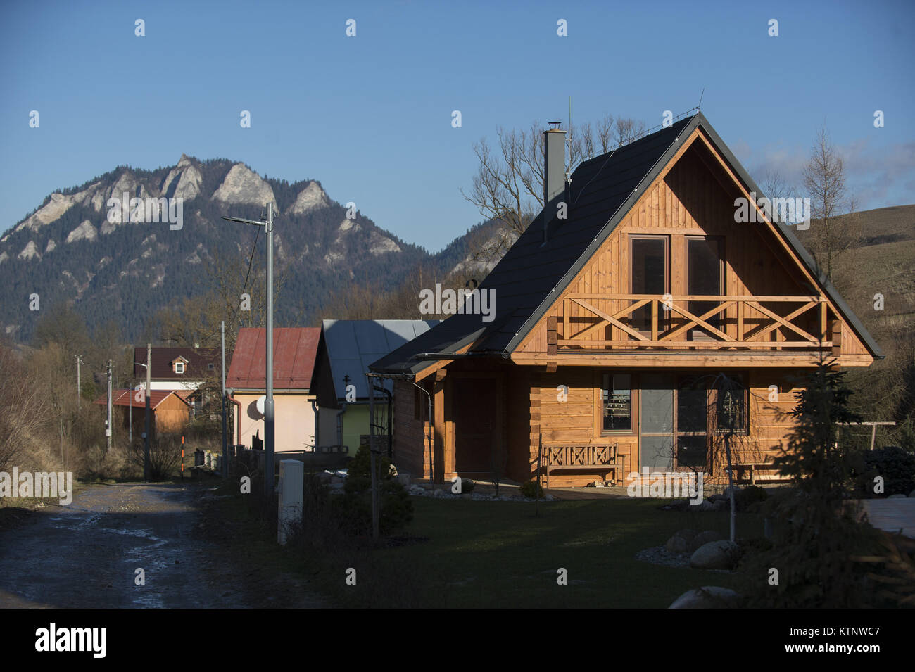 Lechnica, Slovakia. 27th Dec, 2017. A view of a new build typical ...