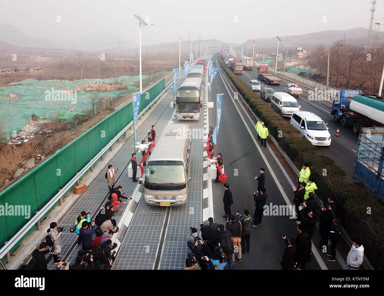 Solar expressway hi-res stock photography and images - Alamy