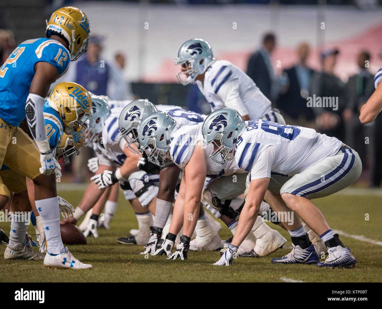 Phoenix, AZ, USA. 26th Dec, 2017. Kansas State tight end (89) Blaise ...