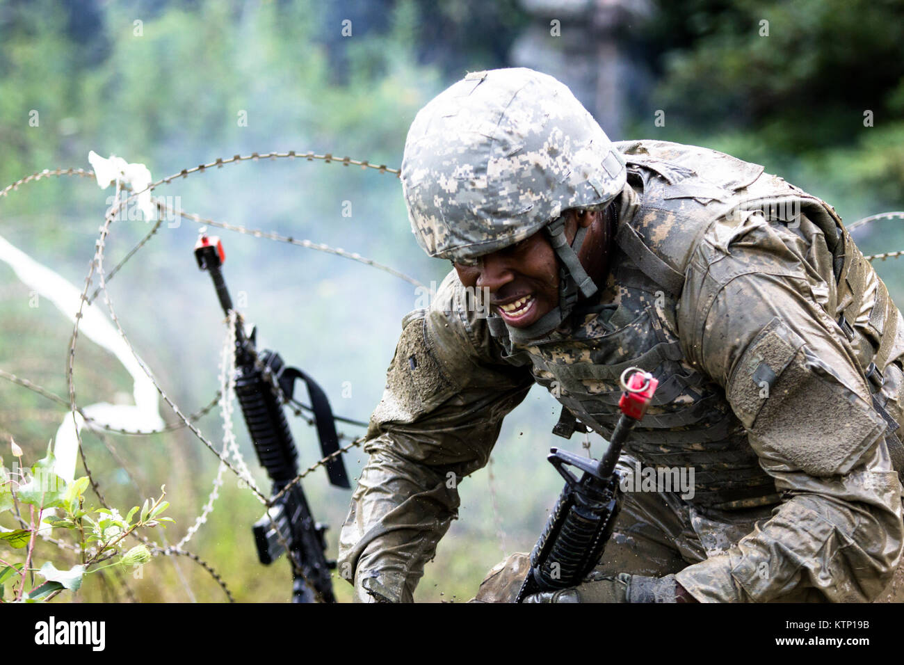 The 42nd Combat Aviation Brigade conducts dismounted lane training ...