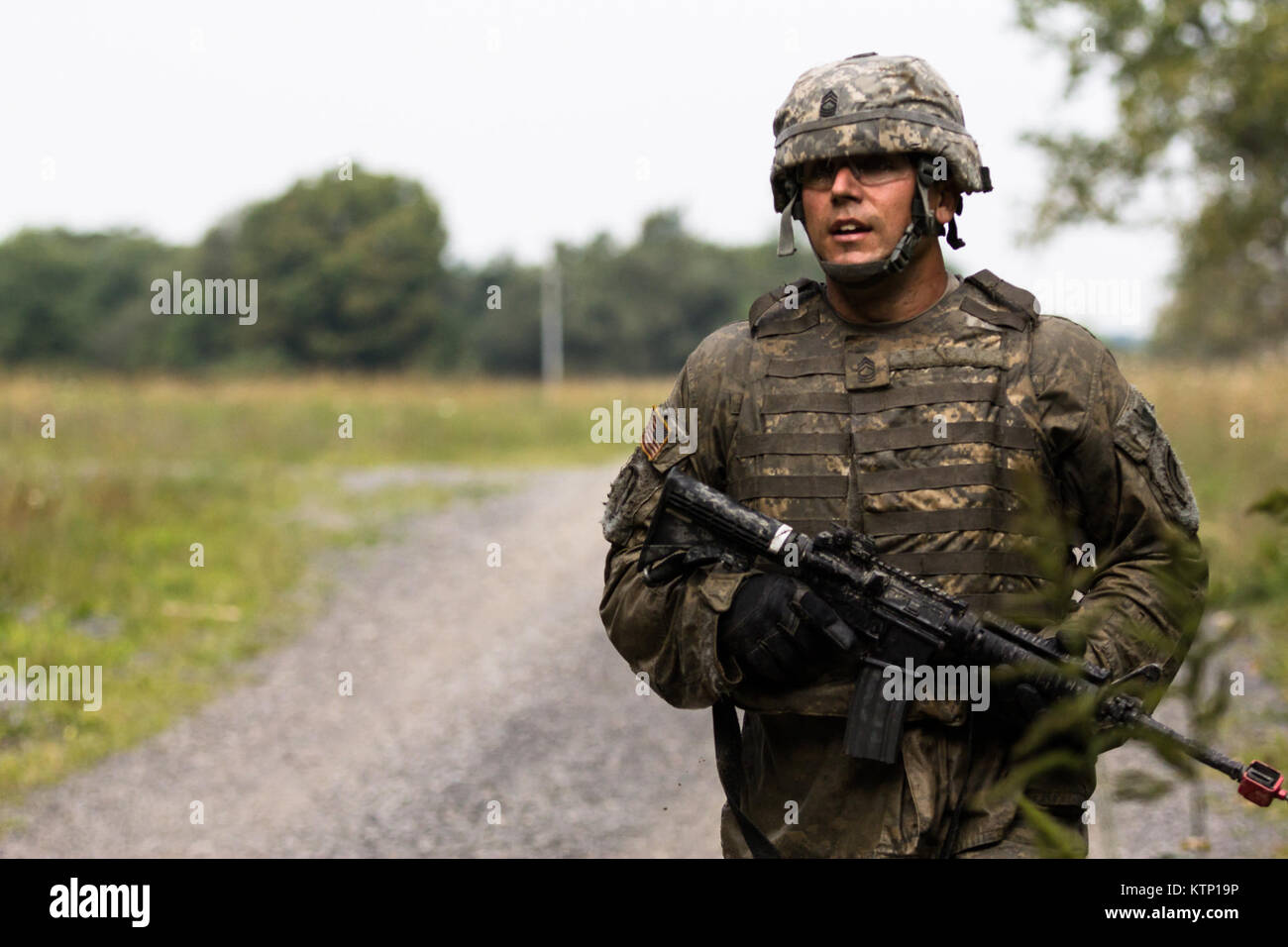 The 42nd Combat Aviation Brigade conducts dismounted lane training ...