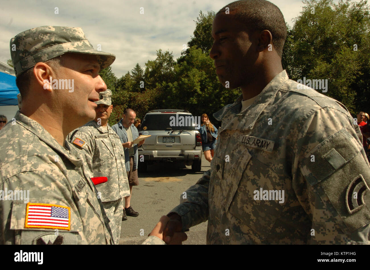 U.S. Army National Guard personnel daily duties and life. Working ...