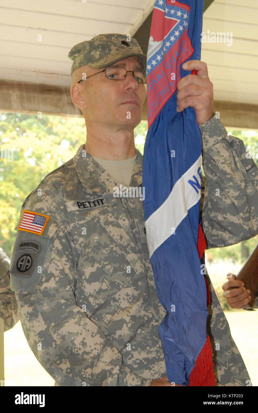 U.S. Army National Guard personnel daily duties and life. Working ...