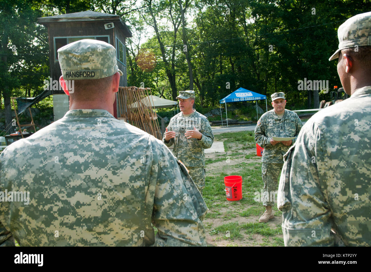 U.S. Army National Guard personnel daily duties and life. Working ...