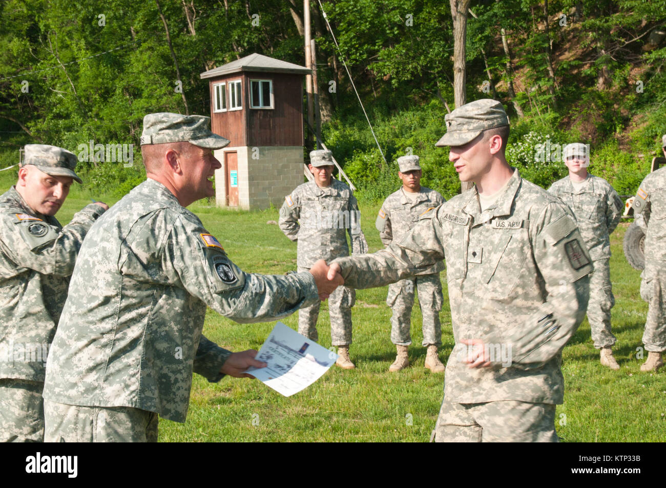U.S. Army National Guard personnel daily duties and life. Working ...