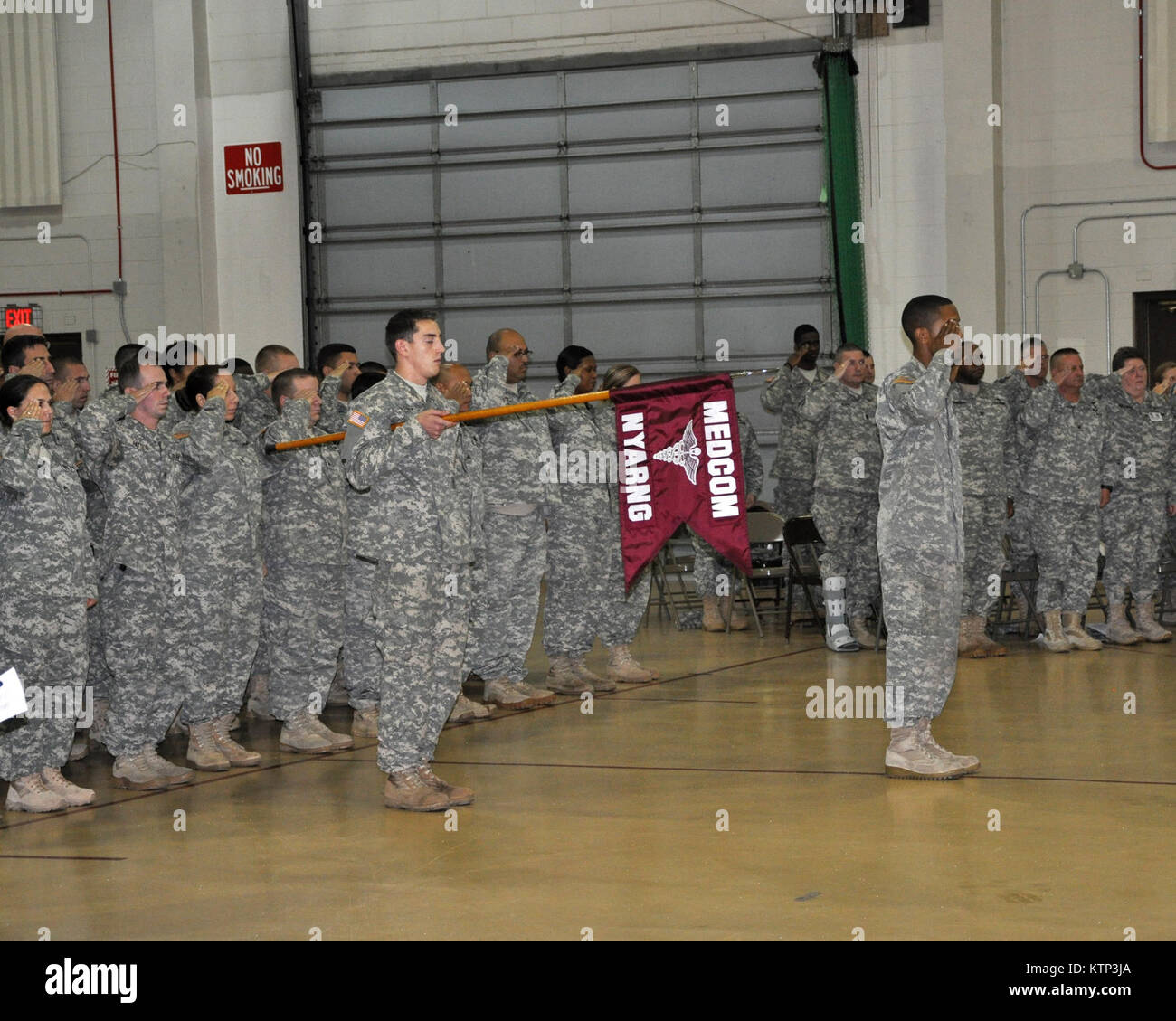 U.S. Army National Guard personnel daily duties and life. Working ...