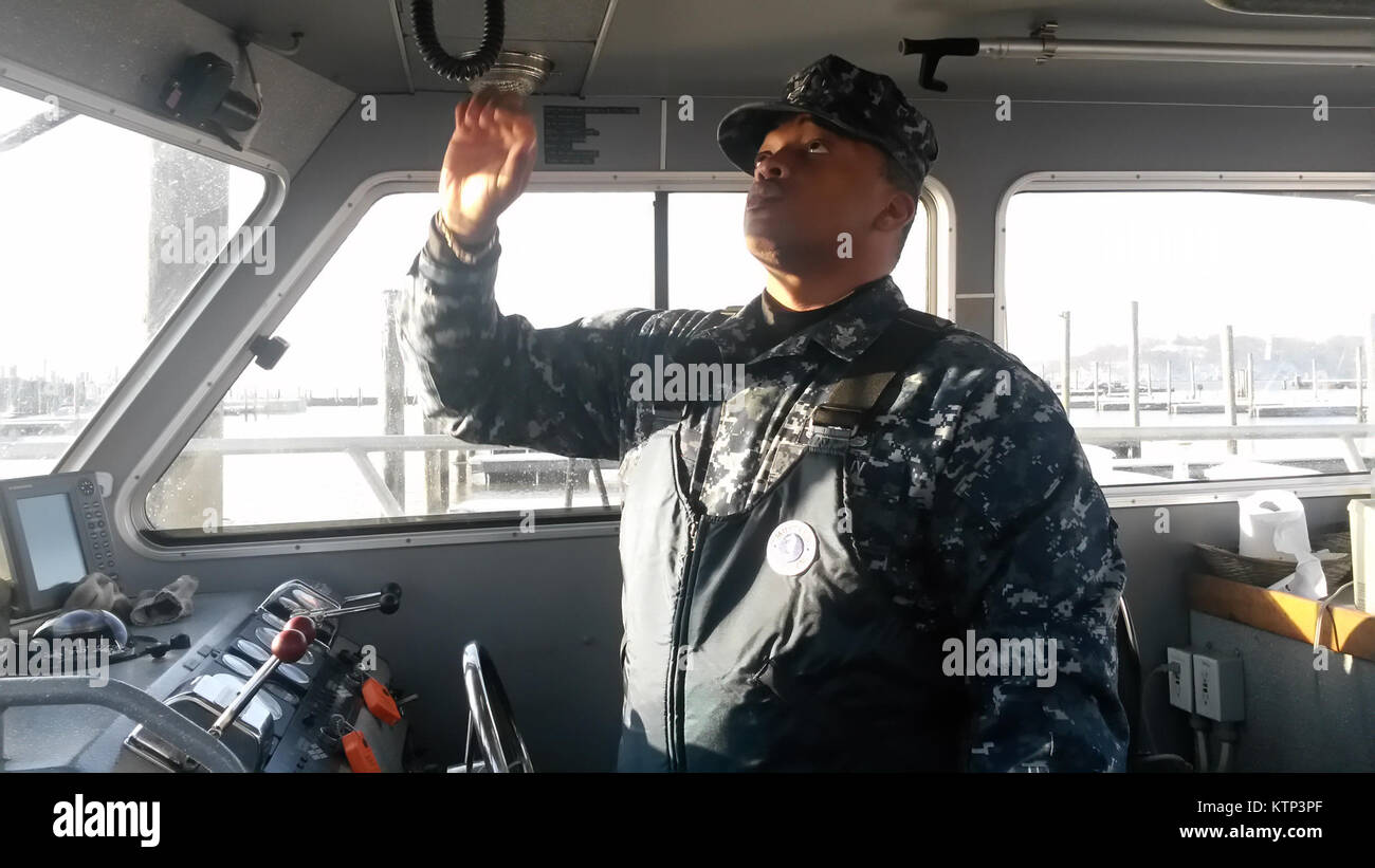 New York Naval Militia Bosuns Mate Charles Golding, NYNM conducting pre ...