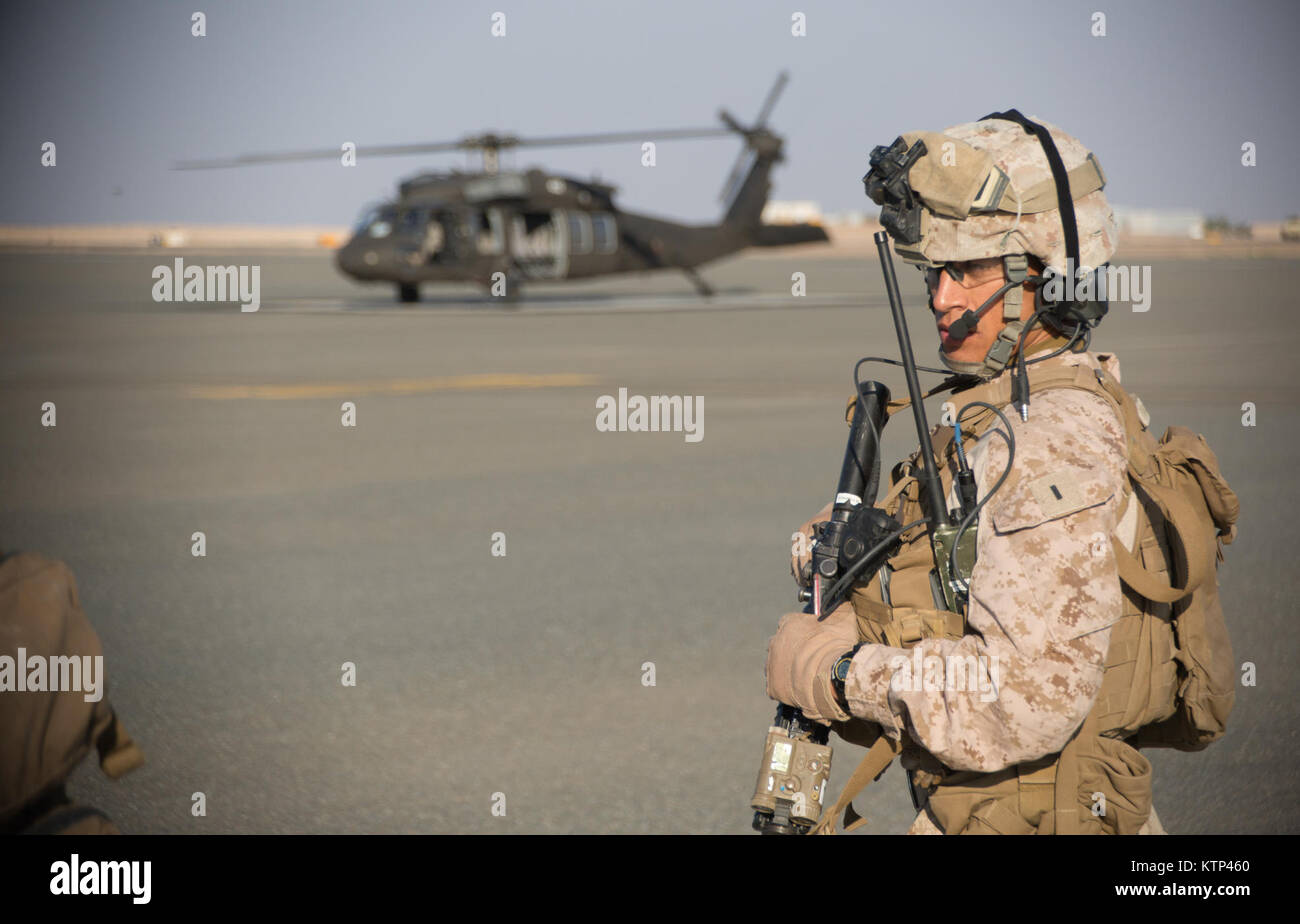 42nd expeditionary combat aviation brigade hi-res stock photography and ...