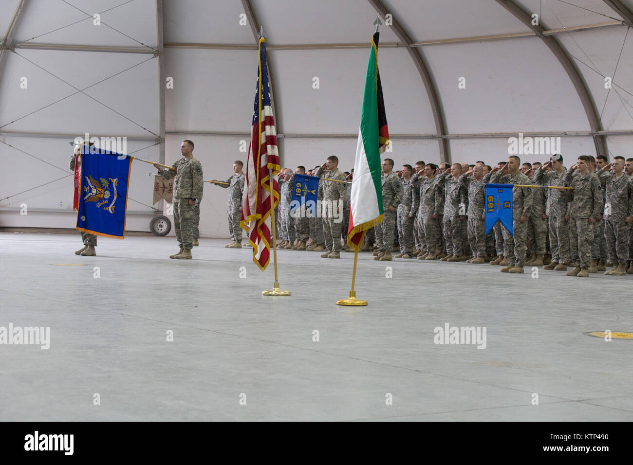 Soldiers from the 1st Battalion, 189th General Support Aviation ...